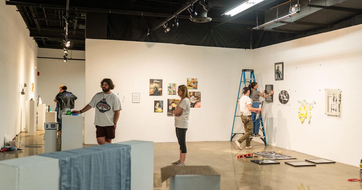 Spring 2026 SIU senior art exhibition displayed | Latest Headlines ...