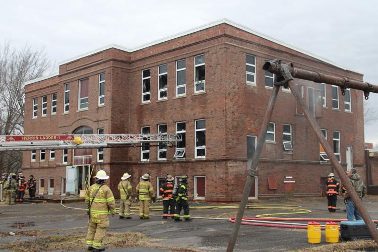 Crews respond to fire at abandoned school building in Herrin | Latest ...