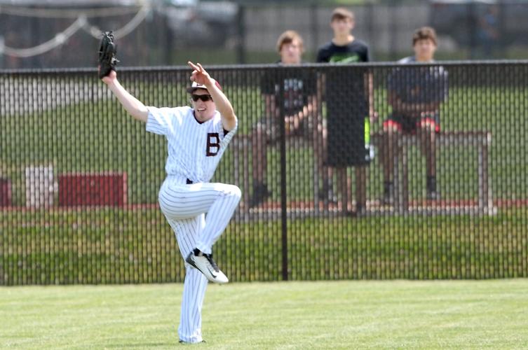 Host Du Quoin surges past Benton for regional title | Benton ...