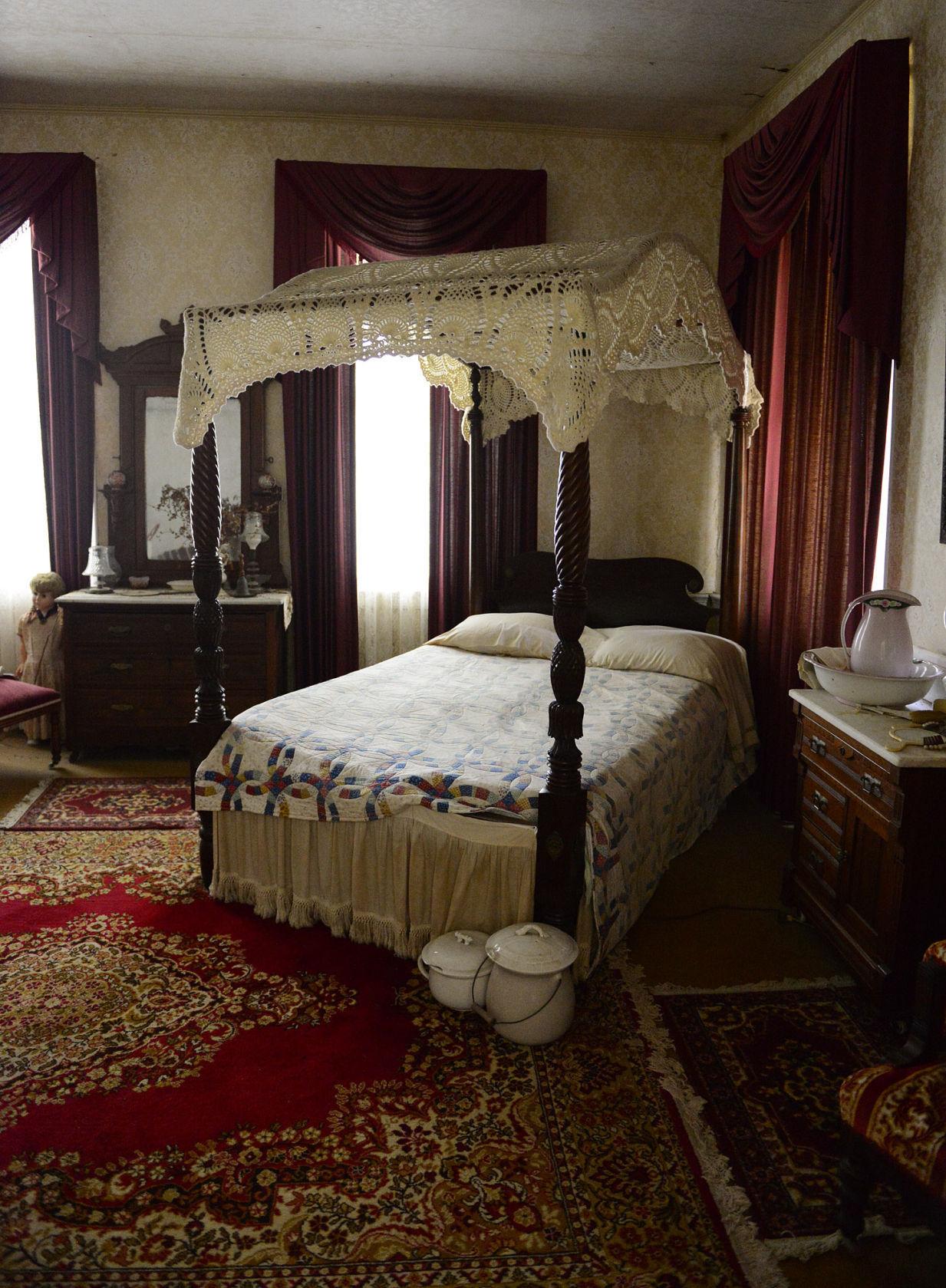 Future of Crenshaw House, or Old Slave House, in question