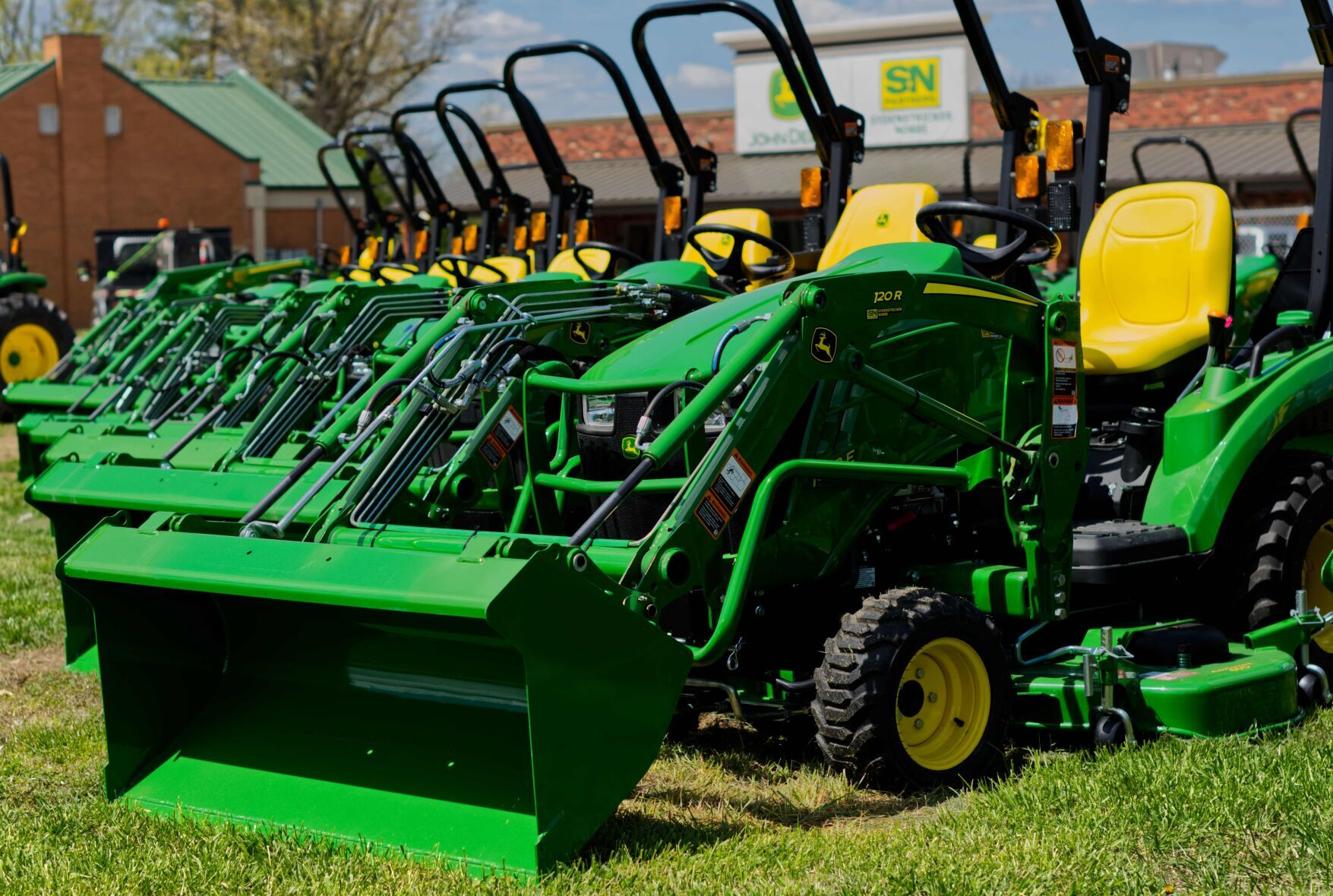 New John Deere dealership opening in Carterville | Local News ...