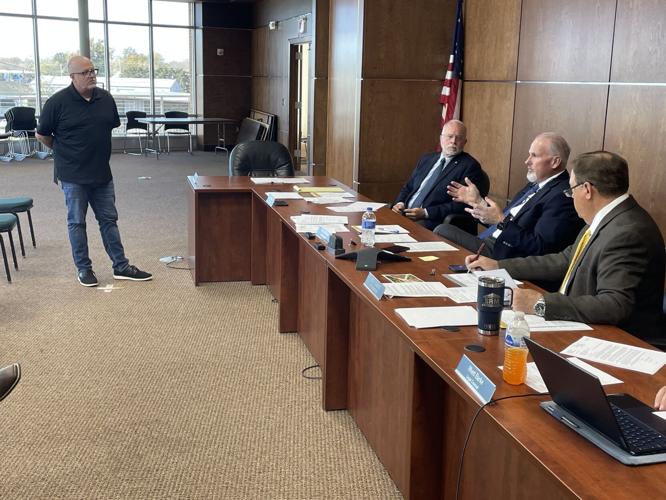 Commissioners seek revisions before approving deed system | Latest ...