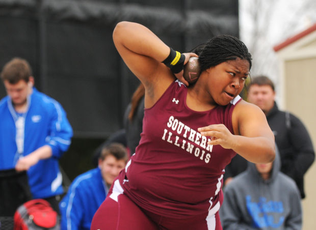 SIU women win, men take second at meet