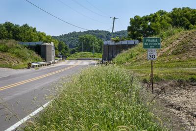 ‘The slow death of a town’: FEMA maps show Prairie du Rocher levee will ...