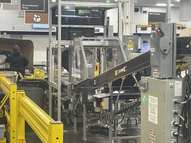 USPS unveils modernized sorting center in Carbondale | Latest Headlines ...