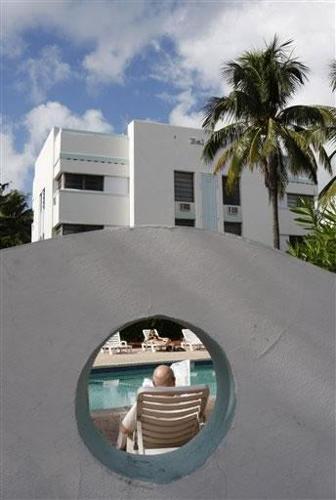 Miami Beach Art Deco tours show off architectural styles
