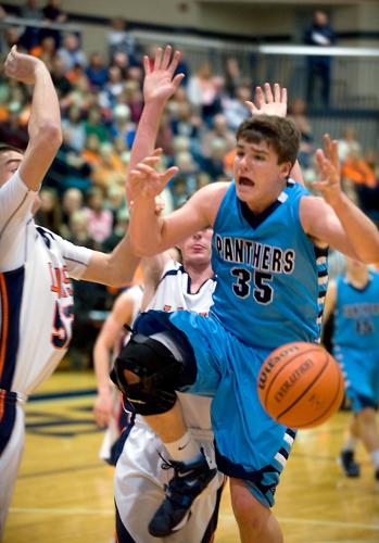 Photos: High School Boys Basketball Carterville vs Pinckneyville ...