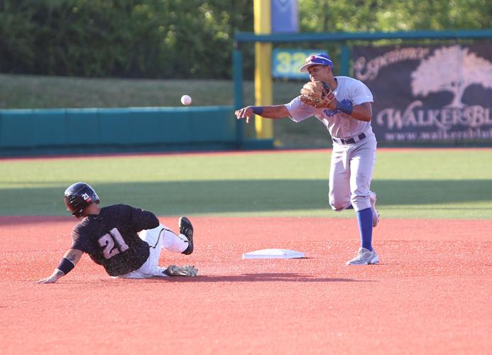 Frontier League Baseball | Miners' Walters walks off Otters in 9th ...