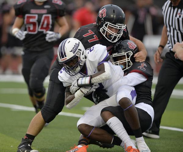 Prep Football | Harrisburg holds off Du Quoin for first win of the ...