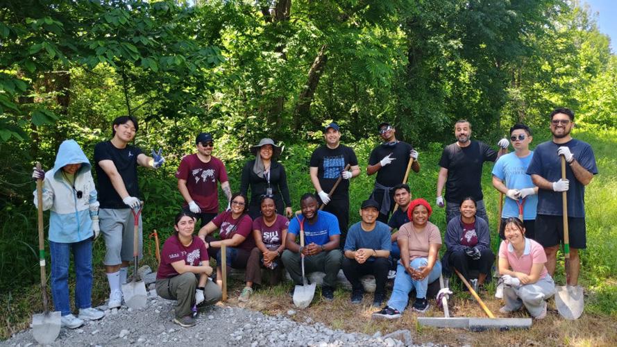 SIU CESL students connect with community through volunteerism | Latest ...