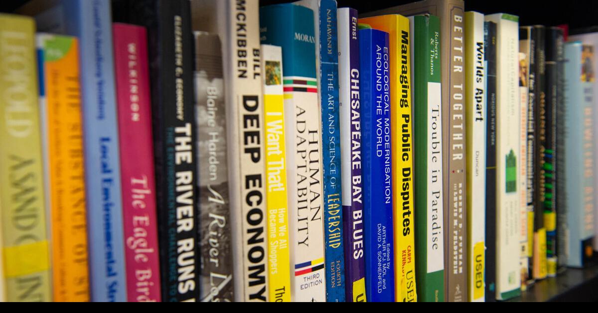 Book, vinyl and media sale set for March 24-25 at Morris Library | SIU ...