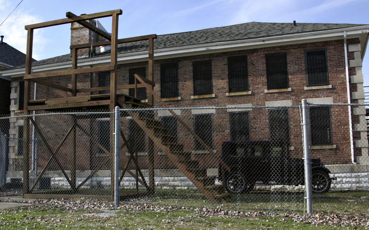 On April 19, 1928 in Benton, Charlie Birger was the last man publicly ...