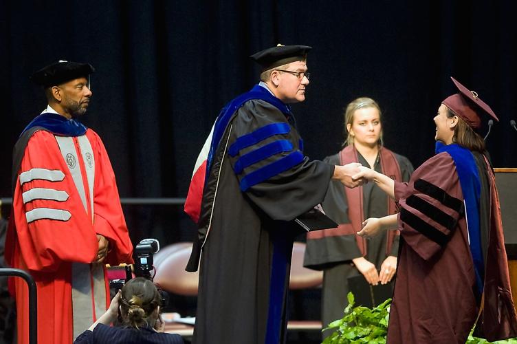 Gov. Bruce Rauner speaks at SIU graduation | Latest Headlines ...