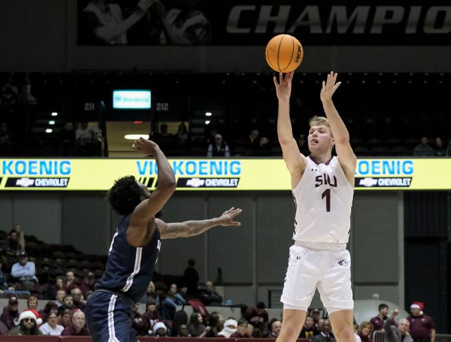 SIU Men's Basketball | Hitting the mark: Hot shooting leads Salukis to ...