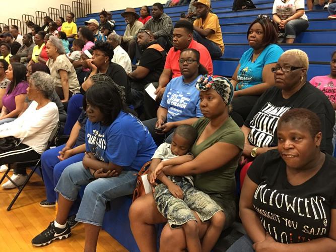 Cairo citizens lean in, brainstorm ways to save their town as 400 ...