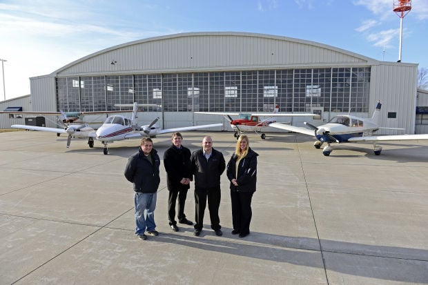 Teaching and tours take flight at Southern Illinois Airport | Local ...