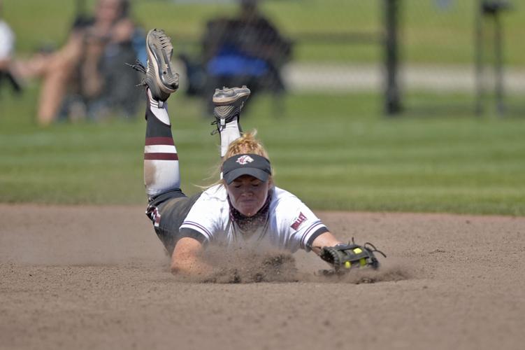 SIU Softball | Hunted to hunter: Salukis set to open at MVC tourney ...