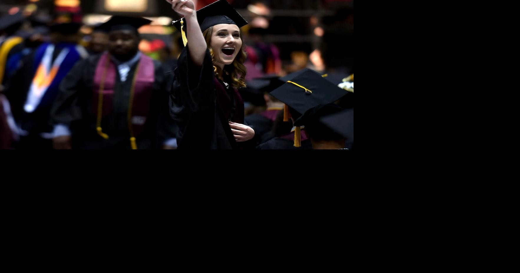 Commencement Day: Thousands graduate from SIUC today | SIU ...