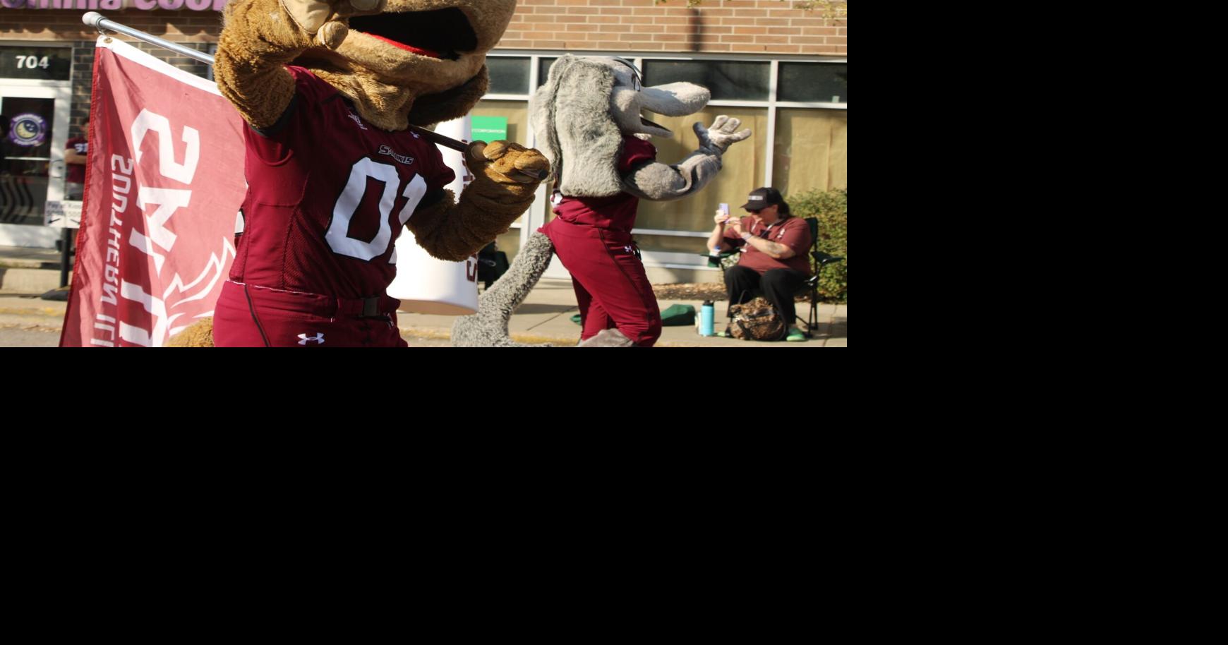 Community shows Saluki pride at Homecoming parade | Latest Headlines ...