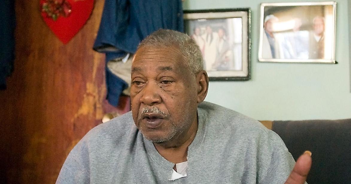 Big Larry is thankful for the blues | Local News | thesouthern.com