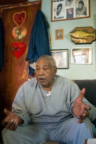 Friends, musicians remember bluesman Big Larry, who died Thursday at 80 ...