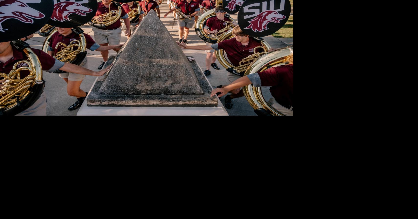 Saluki Sleuths | Traditions of King Tut's pyarmid | SIU | thesouthern.com