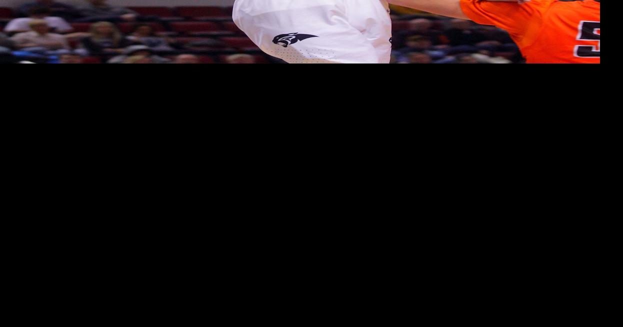 Boys Basketball | Pinckneyville's comeback falls just short to ...