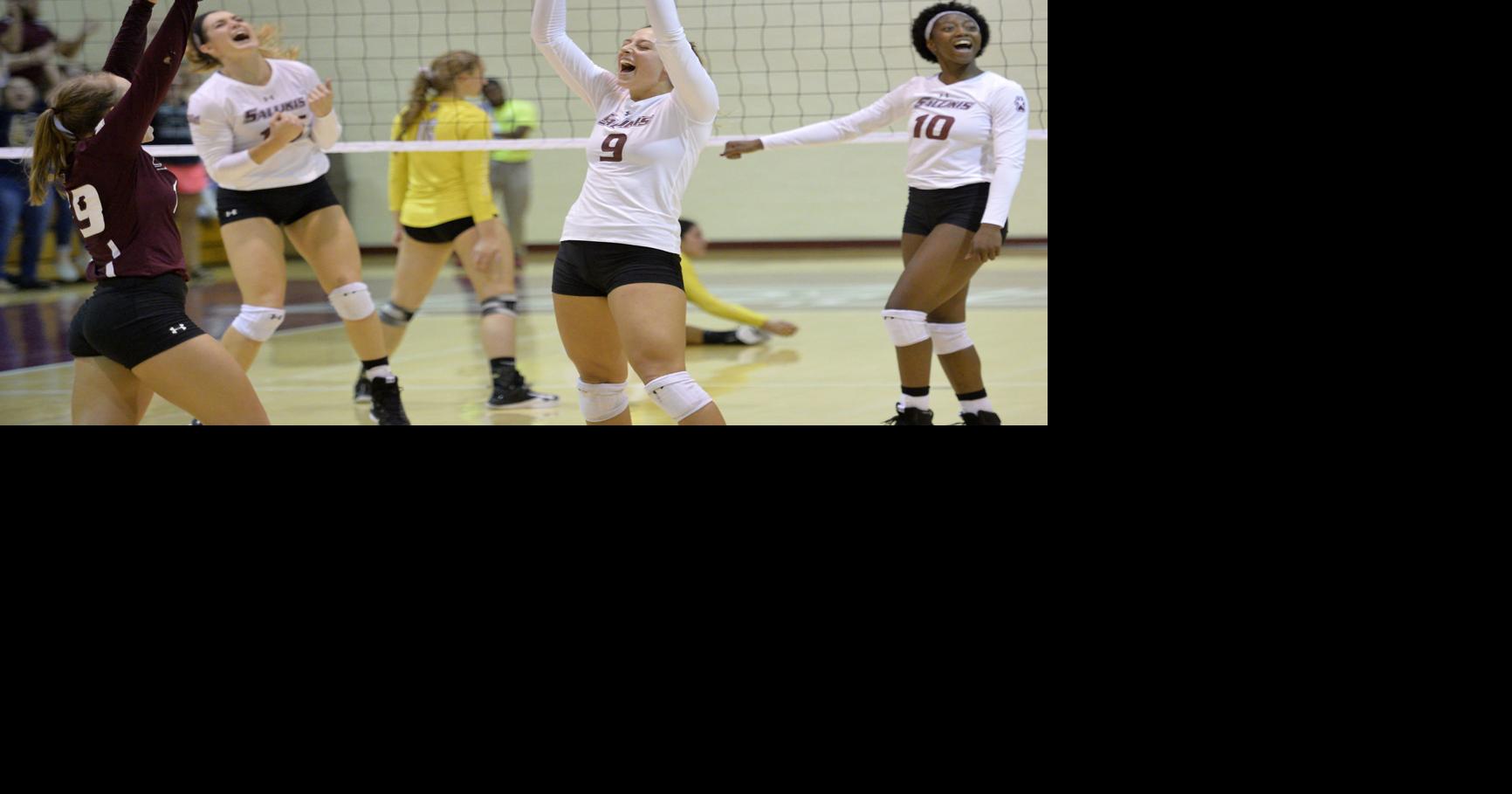 SIU volleyball team earns AVCA academic award