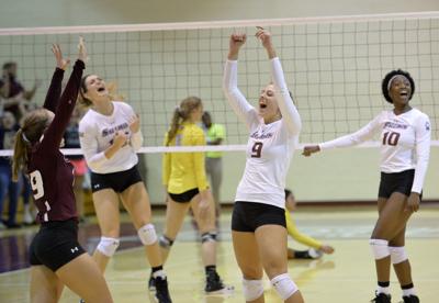SIU volleyball team earns AVCA academic award