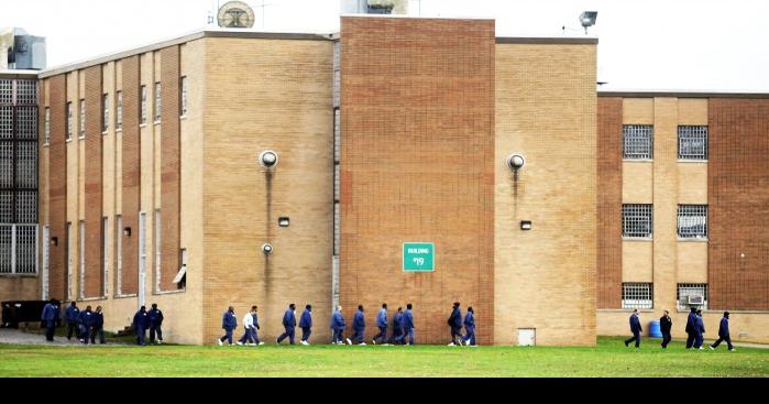 Life on the inside; Quinn opens Vienna prison to tour | Local News ...