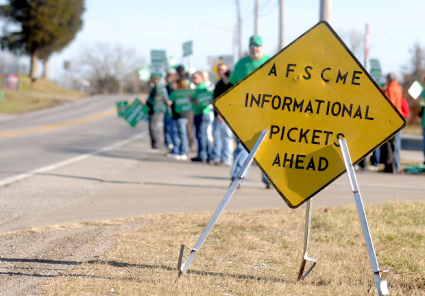 Unionized prison employees picket at Menard | Local News | thesouthern.com