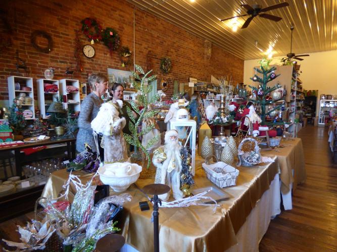 Activities, shopping availalbe in Cobden this holiday season | Anna ...