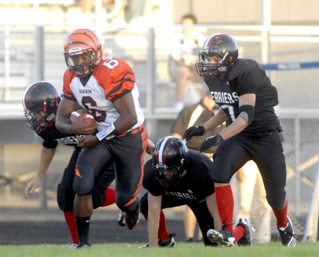 Special teams play leads Carbondale past Herrin | Carbondale Terriers ...