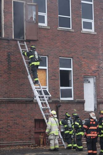 Crews respond to fire at abandoned school building in Herrin | Latest ...