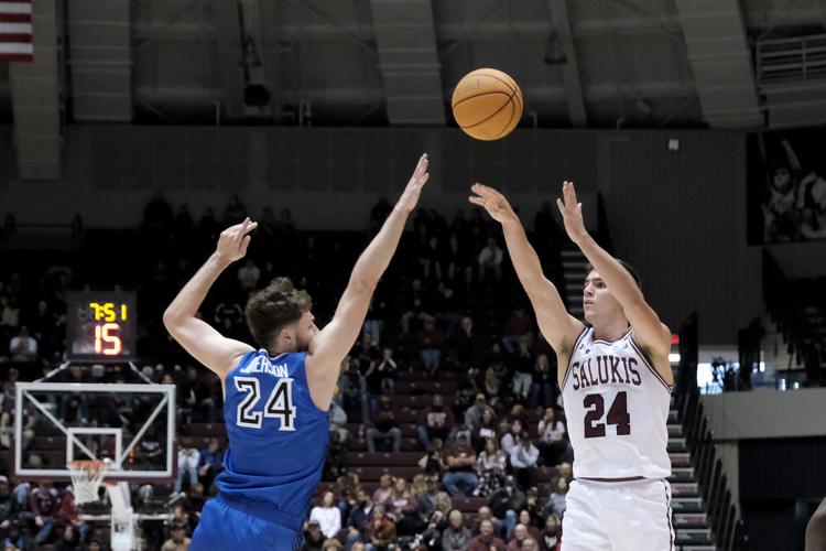 SIU Basketball | Salukis dial long distance in win over SLU | College ...