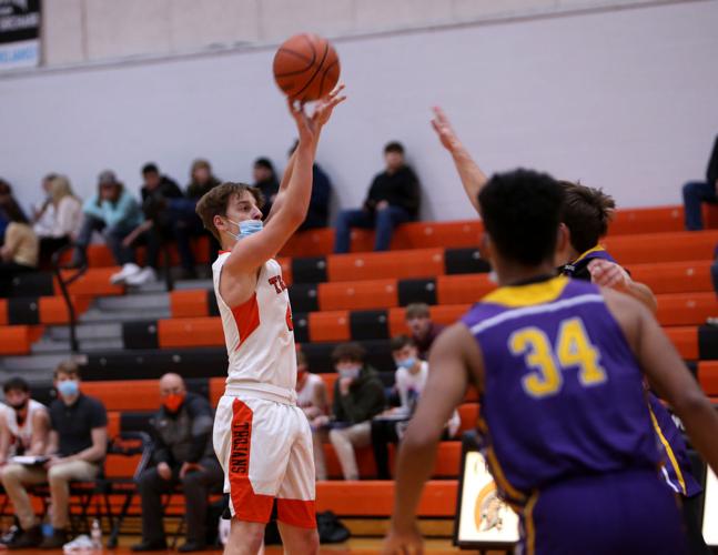 Boys Basketball | Crab Orchard holds off Carrier Mills-Stonefort in GEC ...