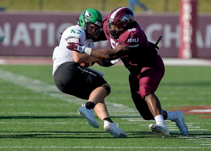 SIU Football | Baker, Garrett lead SIU to rout of University of North ...