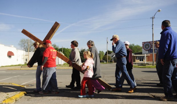 Cross carry brings unity of feeling, faith | Local News | thesouthern.com