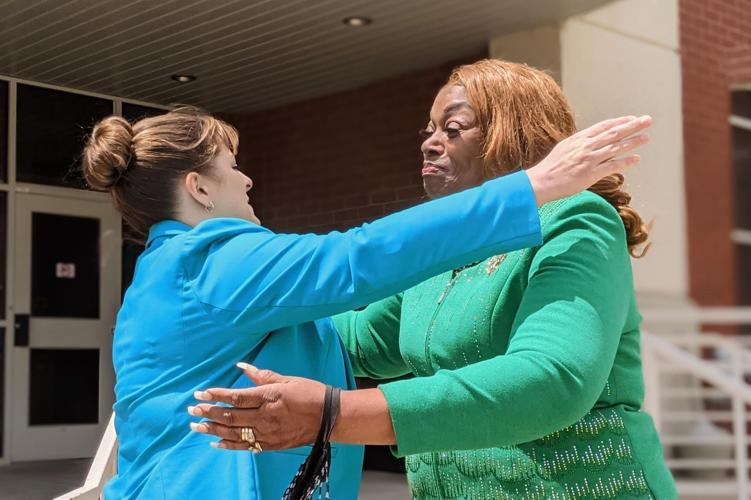 Ginger Rye Sanders, others are sworn in to serve on Carbondale City ...