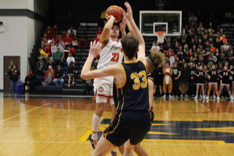 Big second half pushes Marion boys past Herrin | Latest Headlines ...