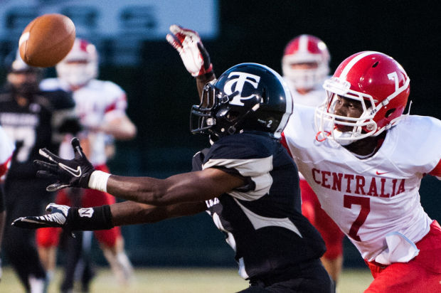 Big plays lead Centralia past Carbondale | Carbondale | thesouthern.com