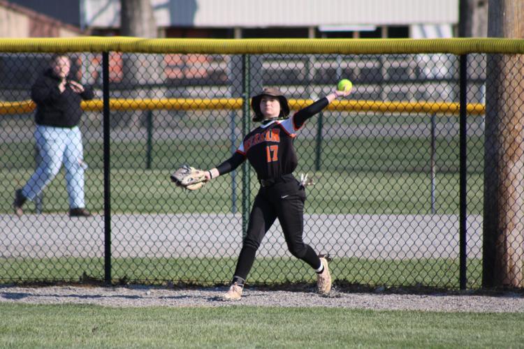 Pinckneyville softball scores big in win over Herrin | Latest Headlines ...