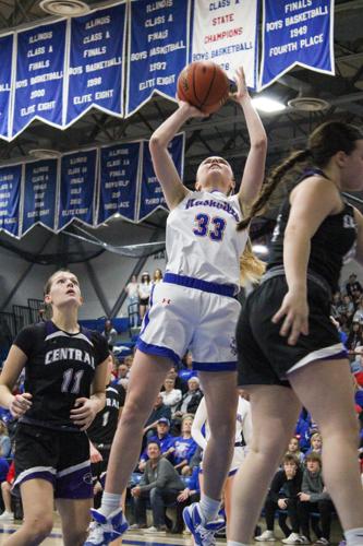 Nashville knocks off Breese Central, advances to super-sectional ...