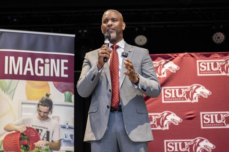 SIU Foundation breaks records for fundraising, scholarships | Latest ...
