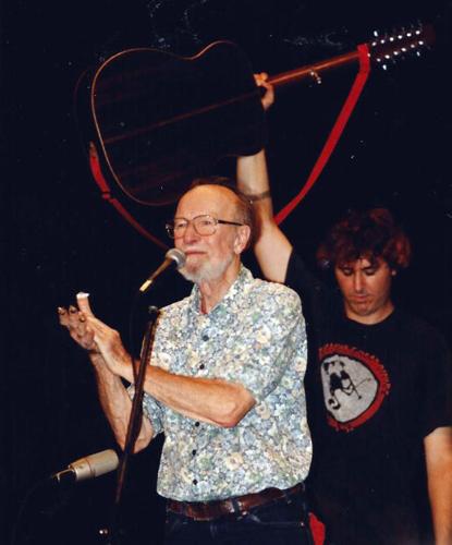 Seeger brought dulcet tones at 2001 free concert | Local News ...
