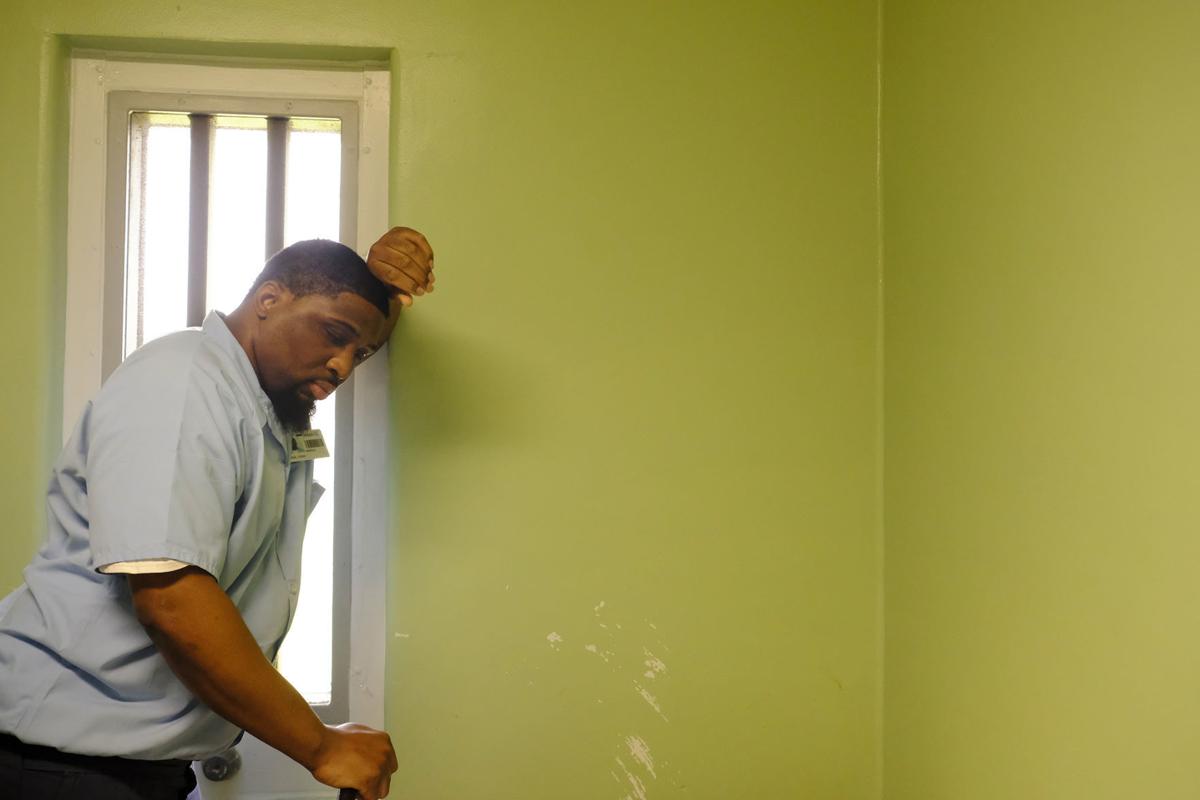 'We carry a light': Inmates at Shawnee Correctional Center care for the ...