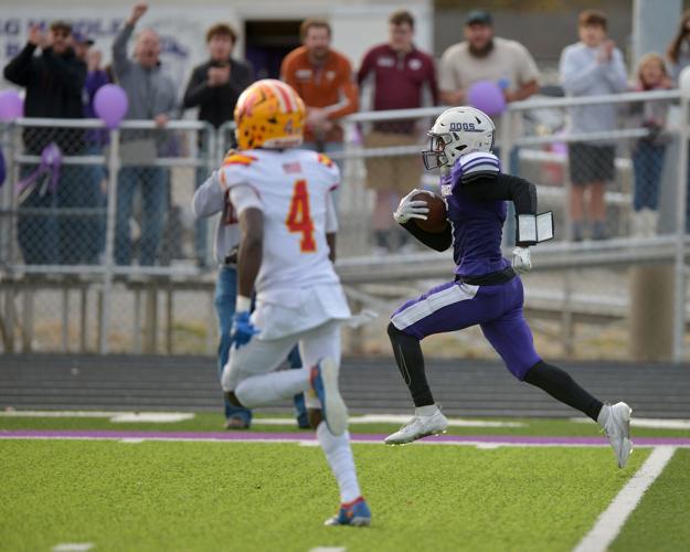 Prep Football | Murphysboro advances to semifinals on touchdown pass at ...