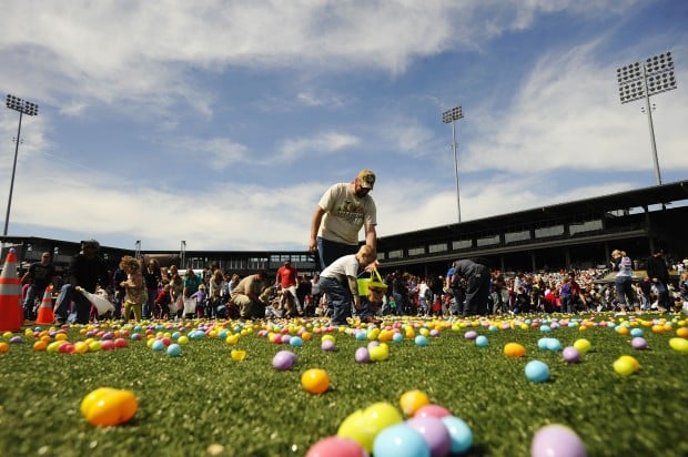 It's raining eggs: Second Easter Egg Drop a thrill | Local News ...