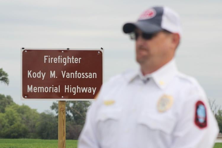 Highway 148 in Christopher honors fallen firefighter | Latest Headlines ...