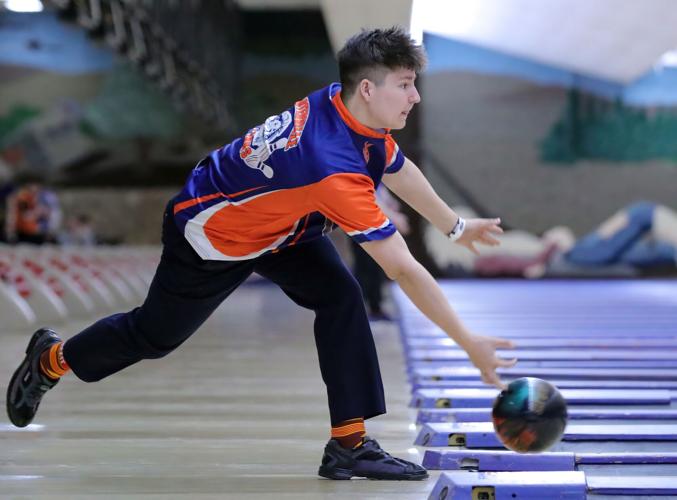 Salem edges Harrisburg for state bowling crown; Herrin finishes eighth ...